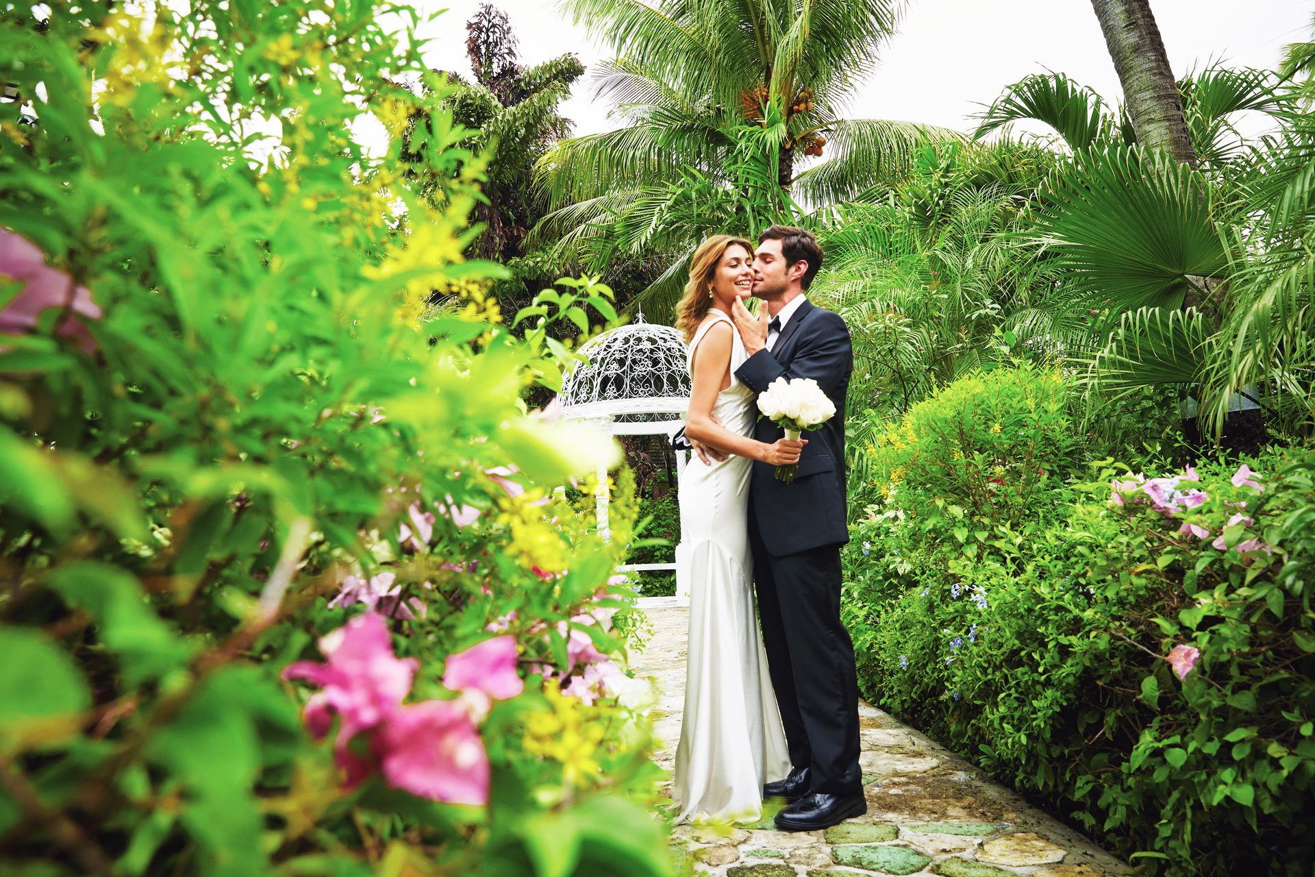 What Is Eloping & Most Common Reasons Couples Do It | Sandals