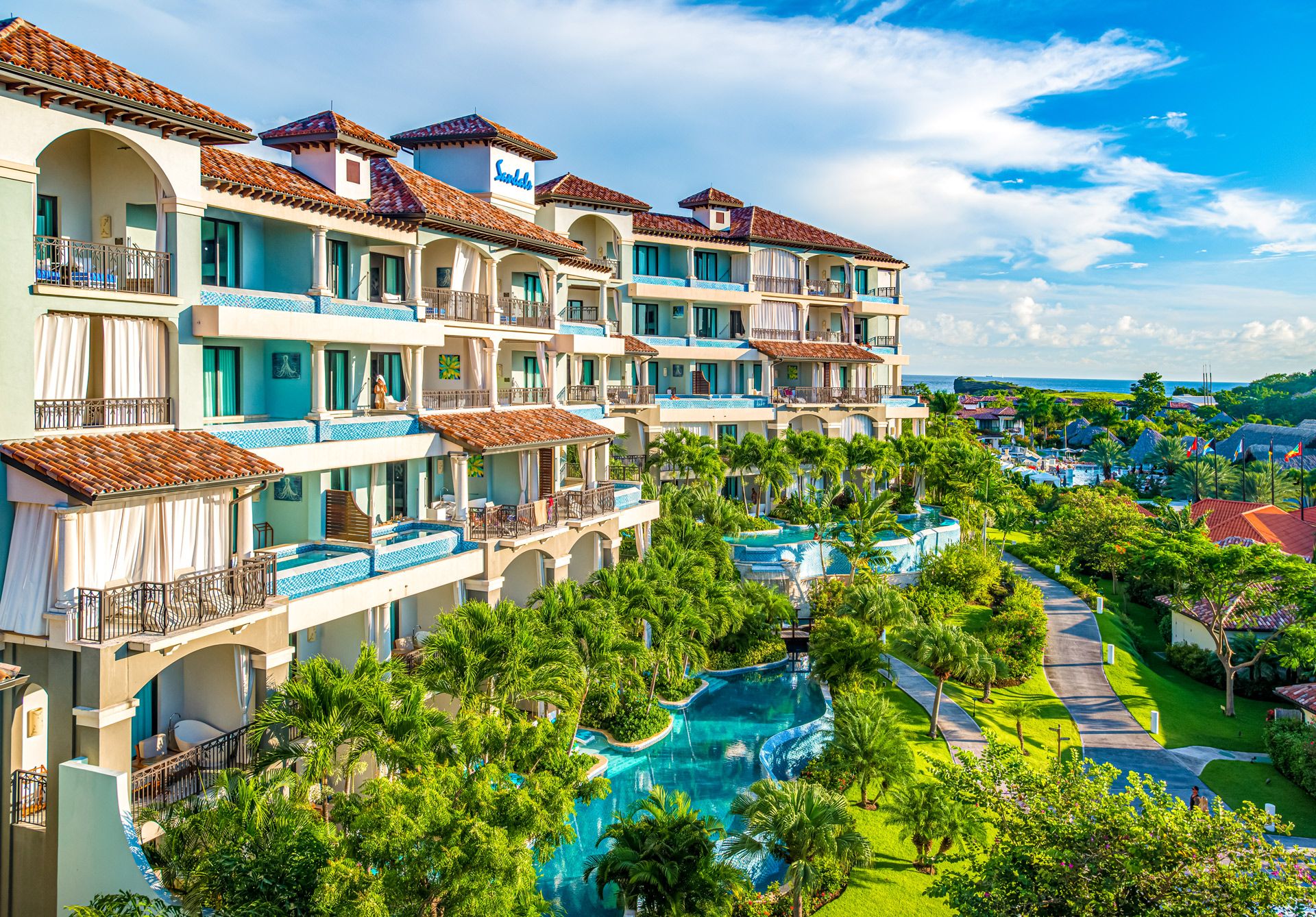 WOW! 17 Unique All-Inclusive Swim-Up Rooms | SANDALS UK